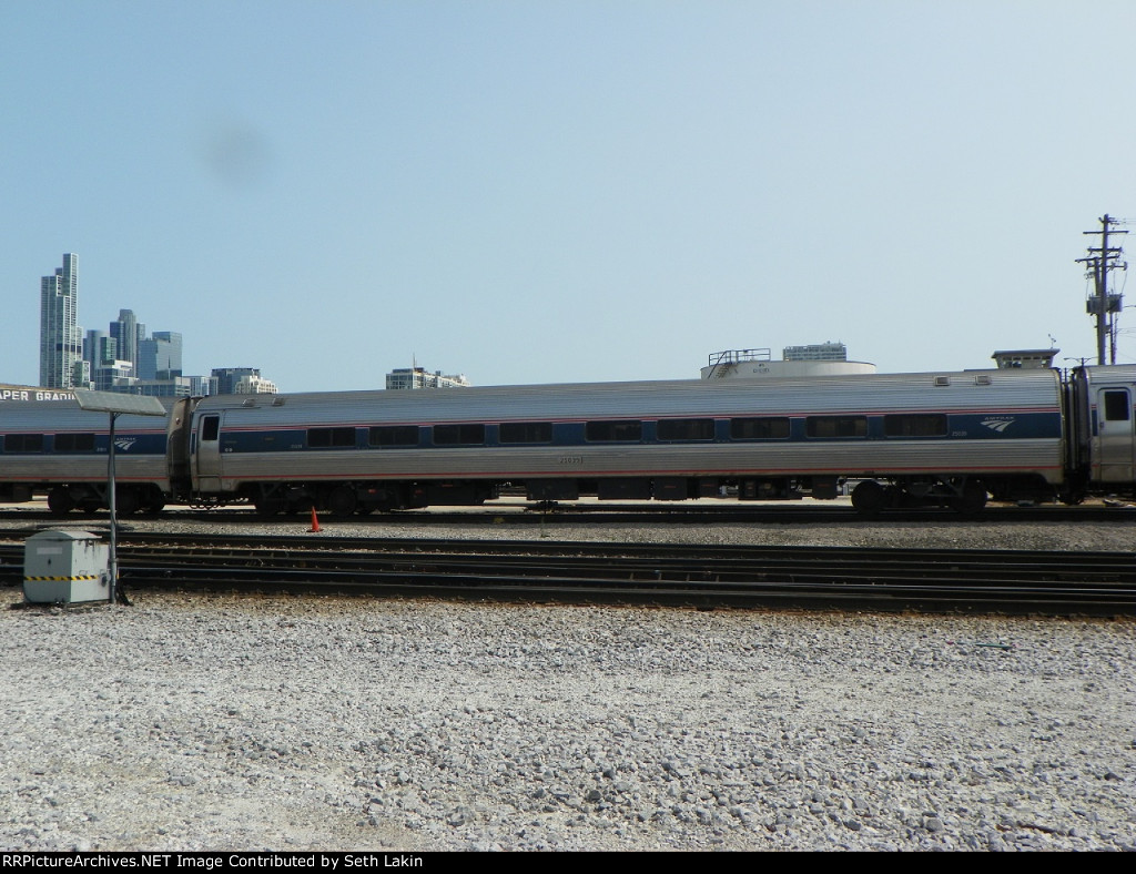 AMTK 25039 car 5 of 10 on train 48